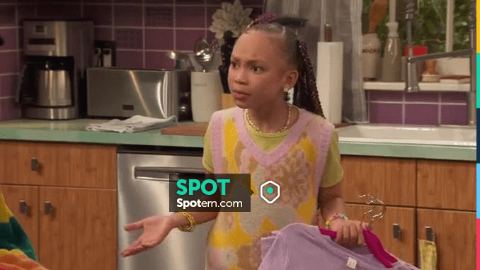 Forever 21 Abstract Floral Fuzzy Sweater Vest worn by Alice Baxter ...