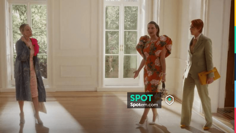 Oscar de La Renta Gera­ni­um Print­ed Al­i­bi Cube worn by Charlotte ...