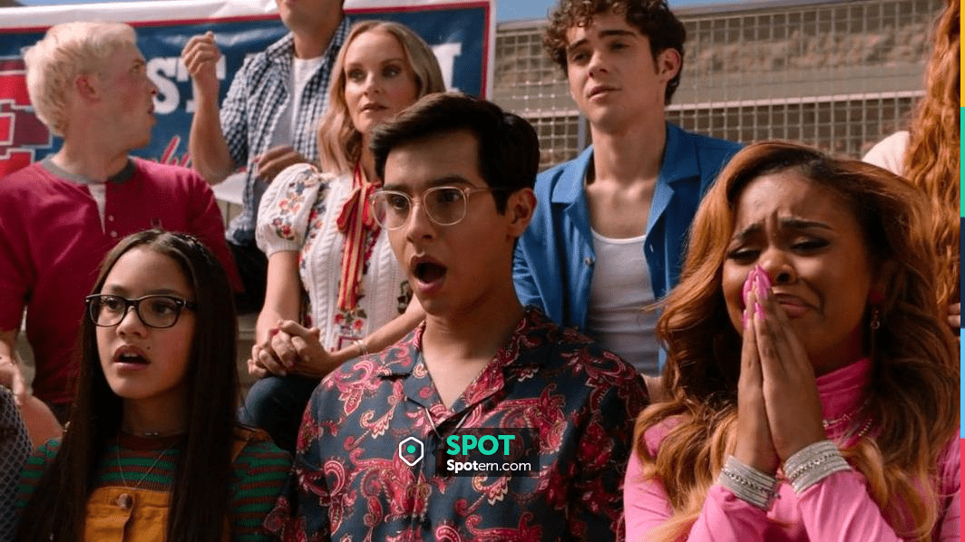 Asos design Camp Col­lar Shirt worn by Carlos (Frankie A. Rodriguez) as ...