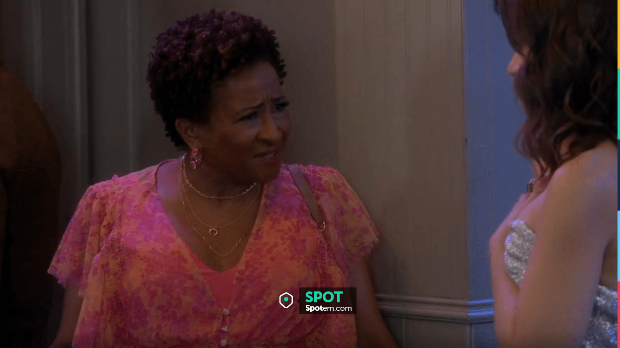 Free People Sugar Top usado por Lucretia Turner (Wanda Sykes) como se ...