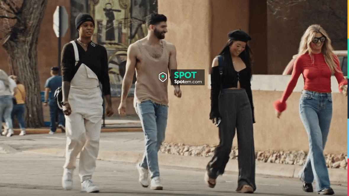 SER.O.YA Yan­nis Tank worn by Kris Kelkar as seen in Swiping America ...