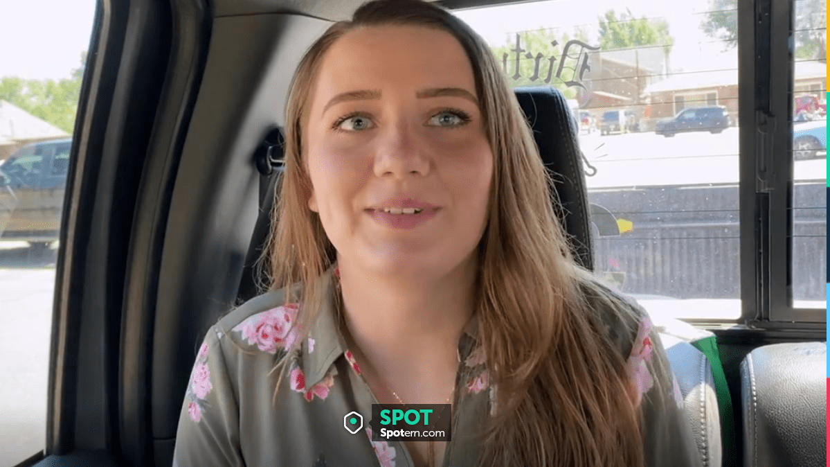 Candies Sage Green Pink Floral Pattern worn by Aurora Jessop as seen in Sister Wives (S18E02 ...