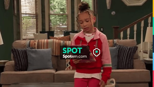 Lacoste Cropped Col­or-Block Shell Top worn by Alice Baxter (Mykal ...