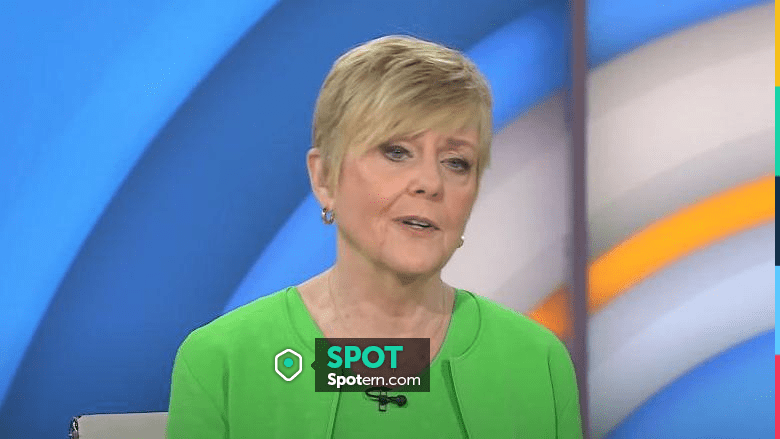 Akris Punto Long-Sleeve Knit Bolero in Vibrant Green worn by Anne ...