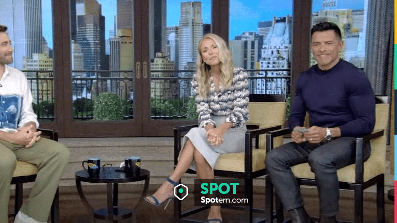 Gianvito Rossi Portofino 105 Velvet Sandals worn by Kelly Ripa as seen ...