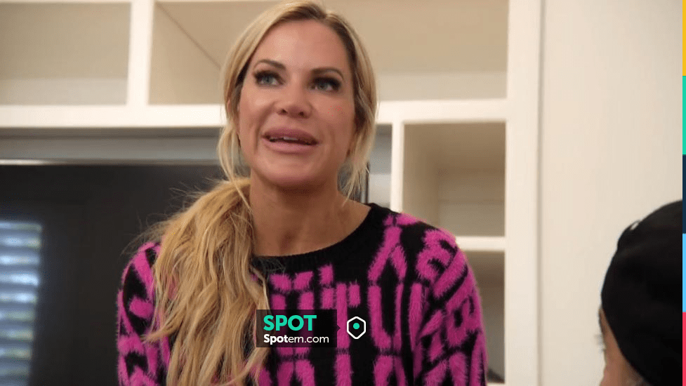 Shy Vs Bold Al­pha­bet Street Sweater worn by Jennifer Pedranti as seen ...