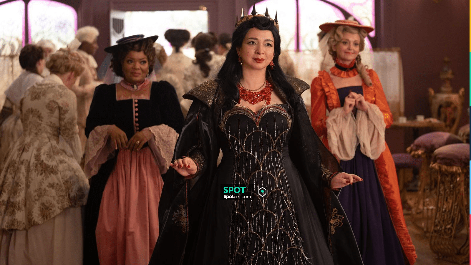 Long Corset Dress worn by Malvina Monroe (Maya Rudolph) as seen in ...