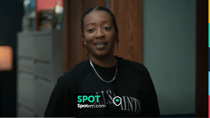 Sudadera de cuello redondo Allsaints Split Logo usada por Dre (Miriam A ...