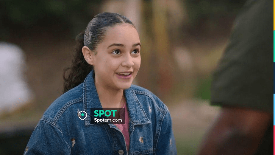 Gap Blue Oversized Embroidered Denim Jacket worn by Vanessa(Jet Miller ...