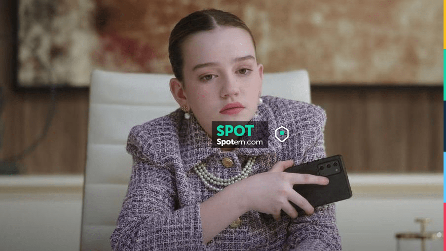 Zara Fit­ted Cropped Tex­tured Blaz­er worn by Prada Lamonca(Anna Mae Quinn) as seen in Killing ...