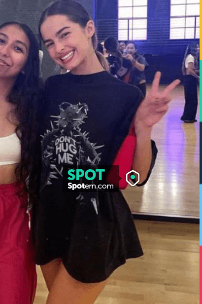 Prada Re-Edition 2000 Nylon Mini Bag In Red worn by Addison Rae at Fan ...