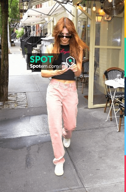 Tank Air Studio Loyal Top porté par Emily Ratajkowski sur son post ...