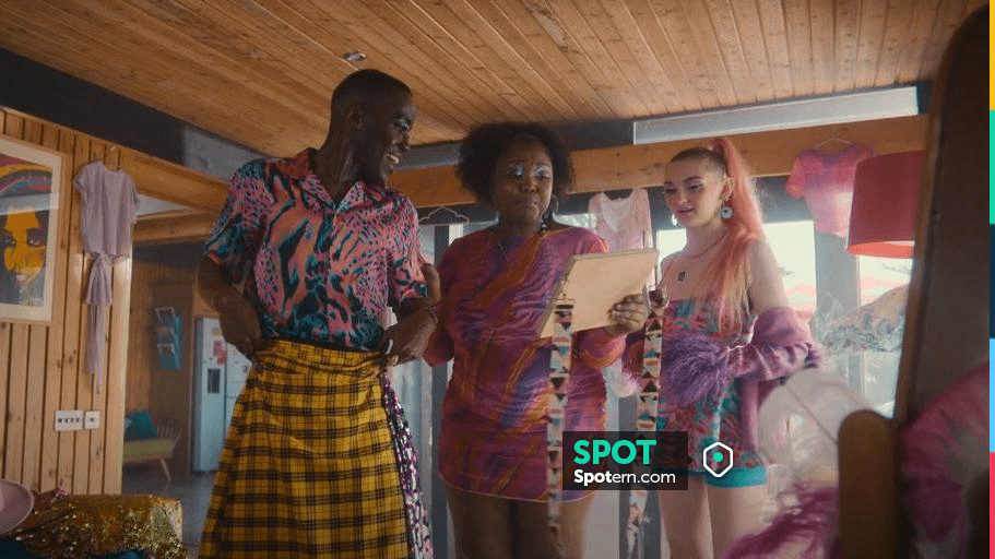 Collusion Warp Check Print­ed Swim Skirt worn by Abbi(Anthony Lexa) as ...