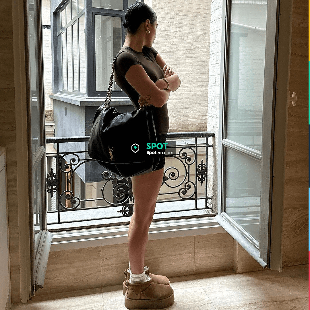 Saint Laurent Jamie 4.3 in Lambskin worn by Dixie D'Amelio on her ...