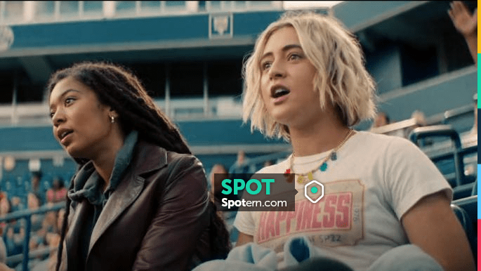 Amazon Gummy Bear Necklace worn by Emma Meyer (Lizze Broadway) as seen ...