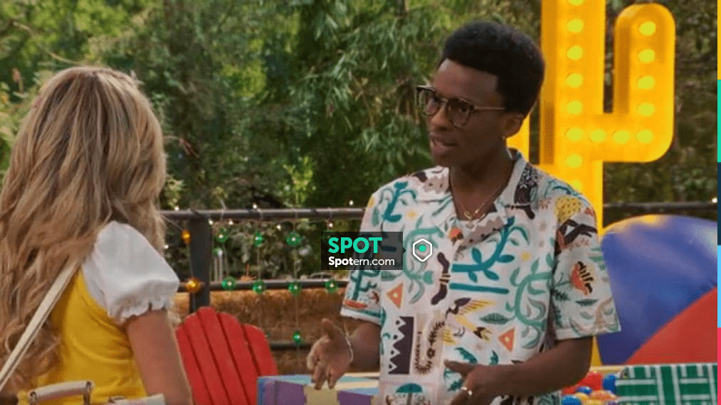 Zara Bermuda Print Shirt worn by Noah Lambert(Israel Johnson) as seen ...