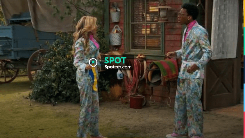 Zara Printed Satin Effect Blazer worn by Destiny Baker (Mallory James ...