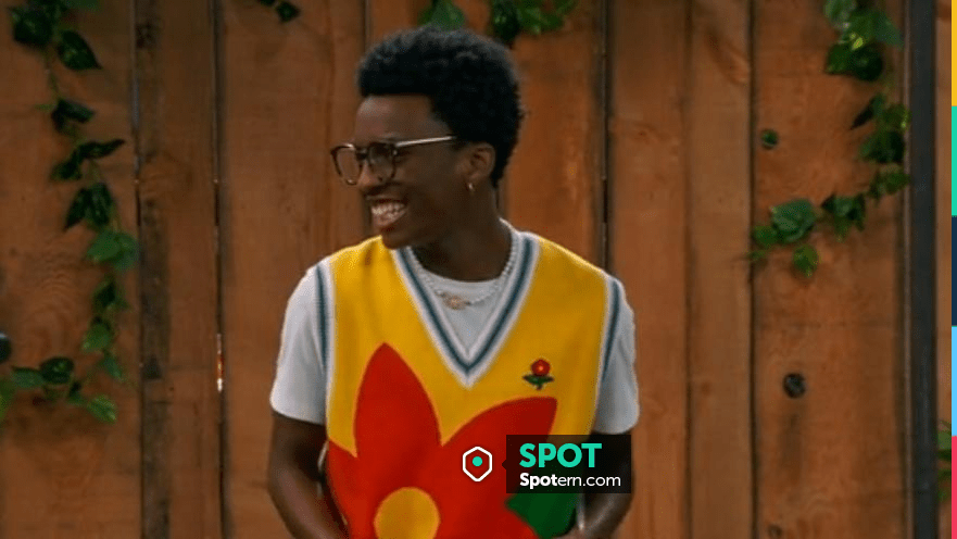 Kina and Tam The Azalea Vest worn by Noah Lambert (Israel Johnson) as ...