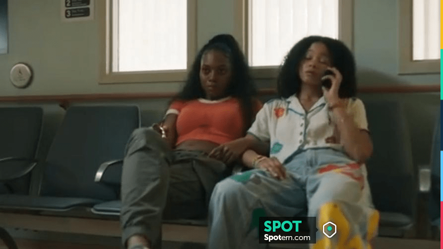 Urban Outfitters Skater Bag­gy Jean worn by Jill Scarlet (Kayla Hutton ...