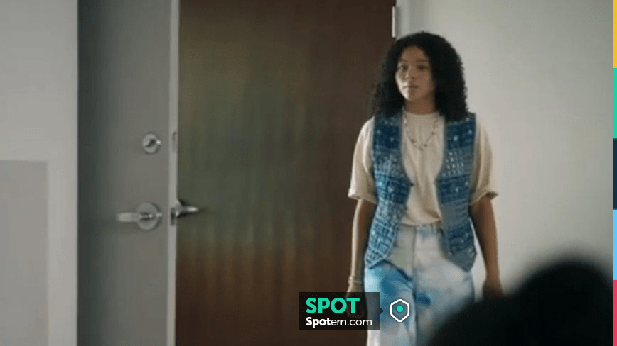 Urban Outfitters High Waist­ed Cow­boy Jeans worn by Jill Scarlet ...