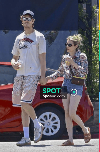 Levi’s 501 Denim Shorts in California Tide worn by Emma Roberts in Los ...