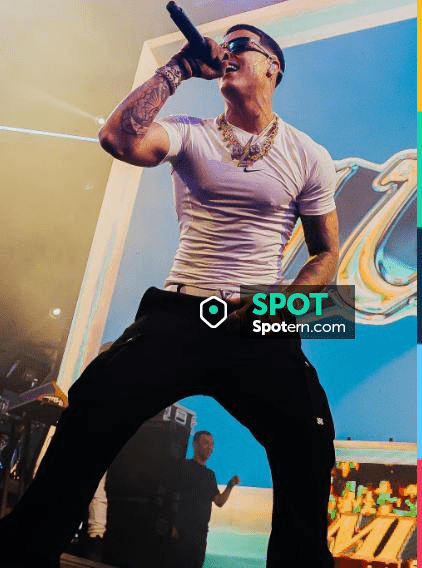 Louis Vuitton White Mono­gram LV Ini­tiales Belt worn by Lunay on his ...