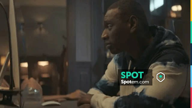 The Ralph Lauren hoodie worn by Assane (Omar Sy) in the series Lupin ...