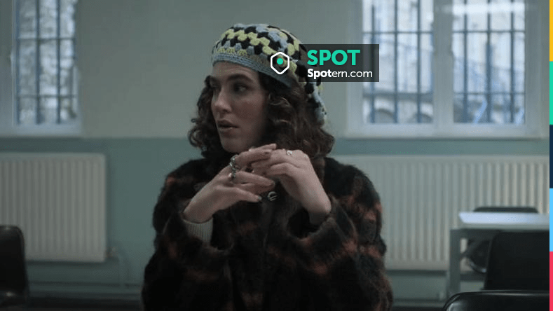Ganni Lamb­swool Cro­chet Hat worn by Tiffany (Jessica Brown Findlay ...