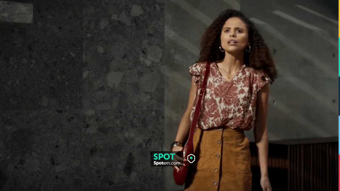 Gucci Jackie Bag worn by Emma (Jessica Plummer) as seen in The Girl ...