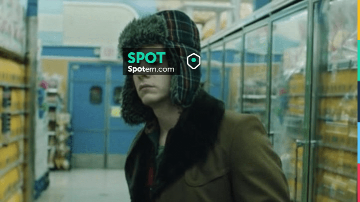 The trapper-style hat worn by Warren (Evan Peters) in the movie ...