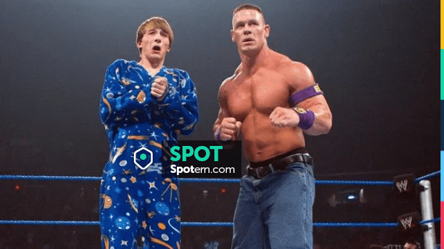 Blue Space print set worn by Fred Figglehorn (Lu­cas Cruik­shank) in ...