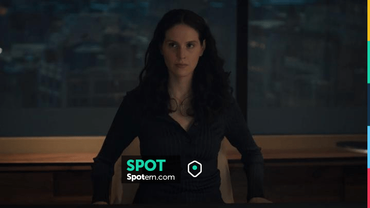 Good American Ribbed-Knit Po­lo Shirt worn by Rian (Eva Victor) as seen ...