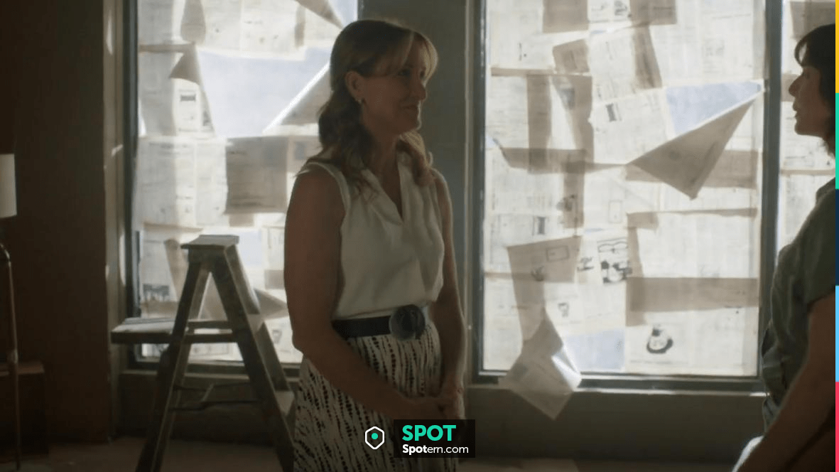 Zara Print­ed Pleat­ed Skirt with Belt worn by Lisa Stillman (Jessica ...