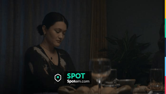 R13 Ba­by Bleach Cardi­gan worn by Margot Stokes (Isa Briones) as seen ...
