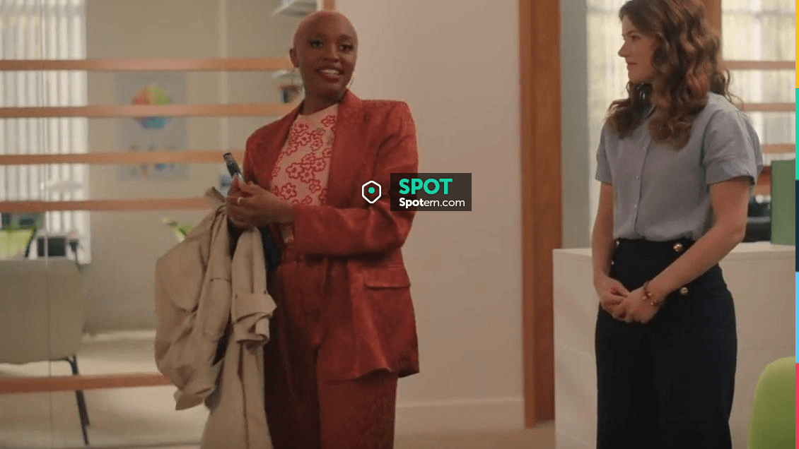 Mango Satin Print­ed Blaz­er worn by Kylie (Travina Springer) as seen ...