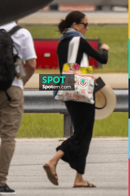 Caribbean Flour & Feed Sack Shopping Bag worn by Meghan Markle in ...
