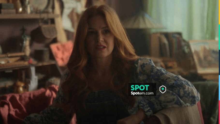 Velvet Mikay­la Top worn by Mary (Isla Fisher) as seen in Wolf Like Me ...