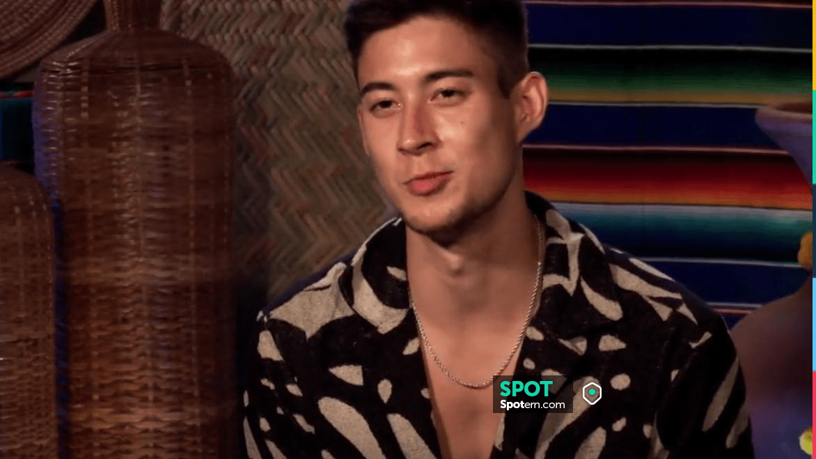 H&M Re­laxed Fit Ter­ry Re­sort Shirt worn by John Buresh as seen in ...