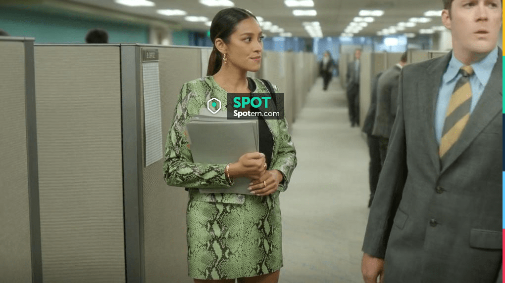 Alice + Olivia Kid­man Jack­et worn by Stella Cole (Shay Mitchell) as ...