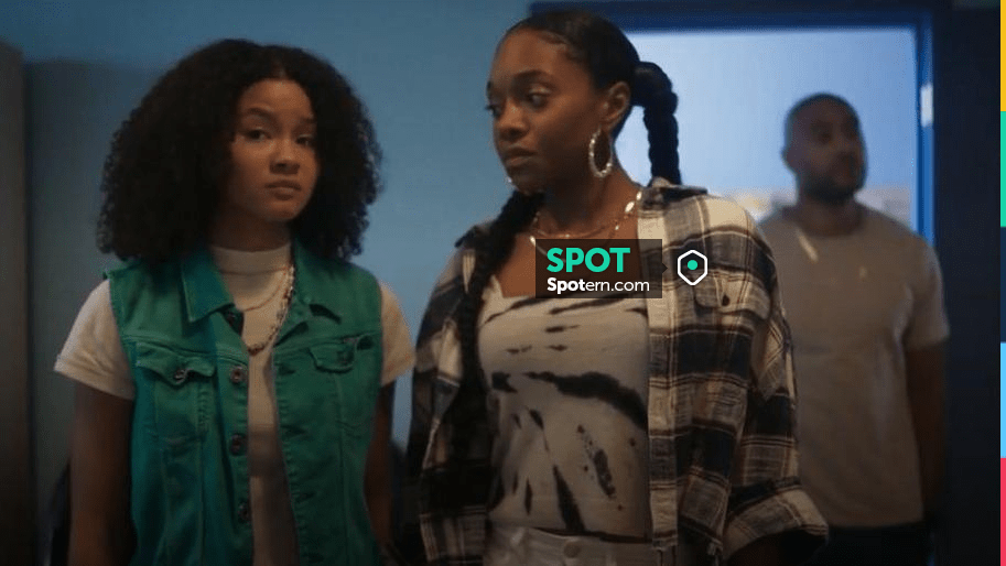 R13 Plaid Crop Cotton Flannel Work Shirt worn by Robyn Loxley (Jessye ...