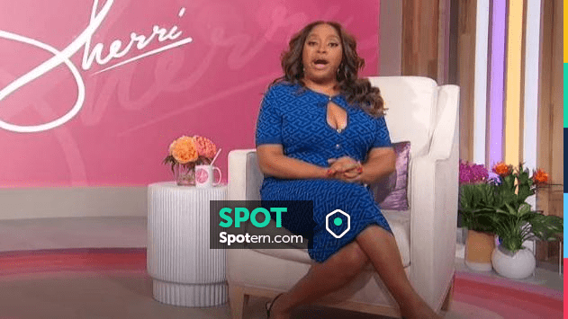 Jupe mi-longue Versace Greca Signature portée par Sherri Shepherd vue ...