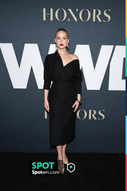 The Row Lana Pump worn by Jennifer Lawrence at Wwd Honors on October 24 ...