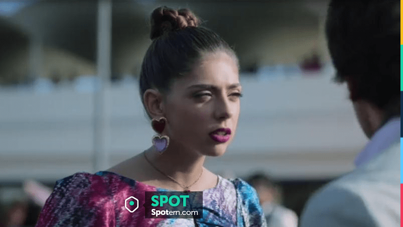 Robe Laagam Elsa portée par Sara (Carmen Arrufat) telle qu’on la voit ...