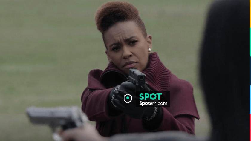 Saint Laurent Chain Leather Gloves worn by Val Turner (Ryan Michelle ...