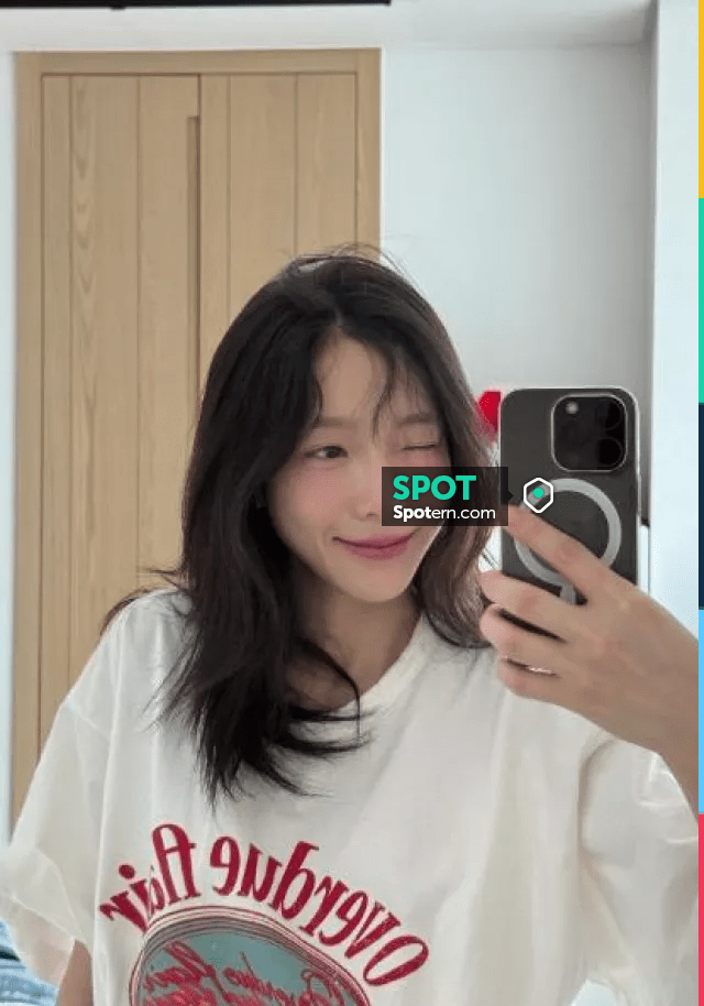 Casetify Custom Magsafe Case worn by Taeyeon on her Instagram on October 31, 2023 | Spotern