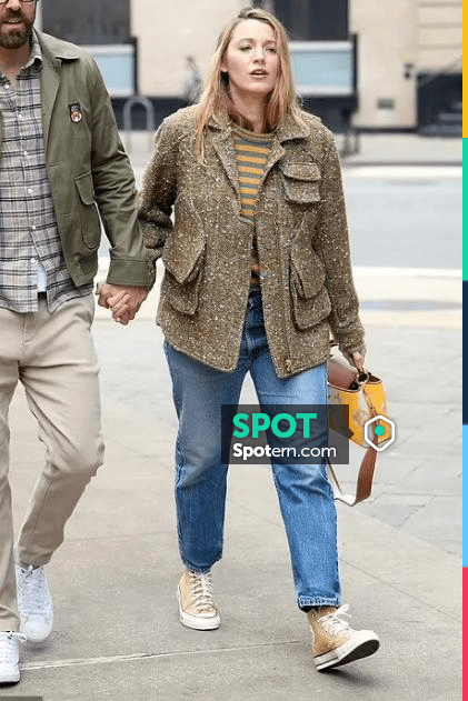 Louis Vuitton Capucines BB Bag in Yellow worn by Blake Lively in New ...