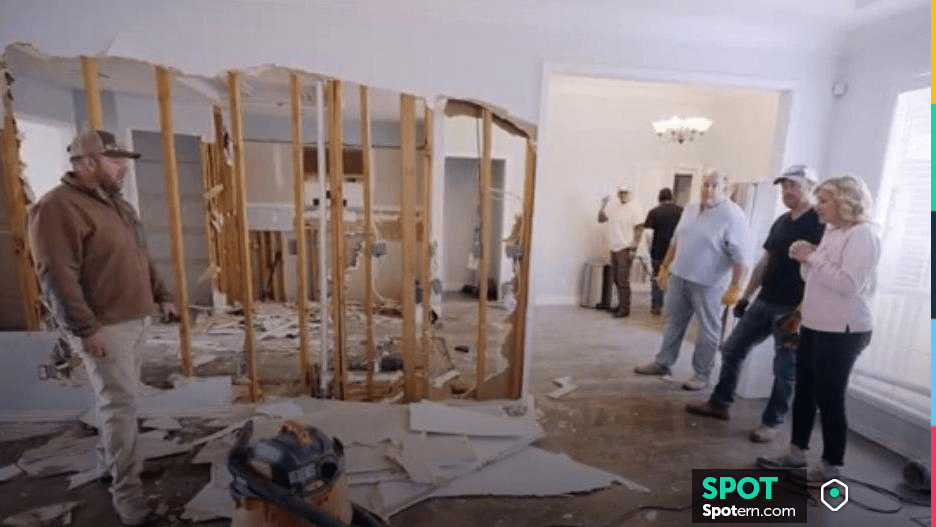 New balance Blue & Pink 237 Sneak­ers worn by Jenny Marrs as seen in ...