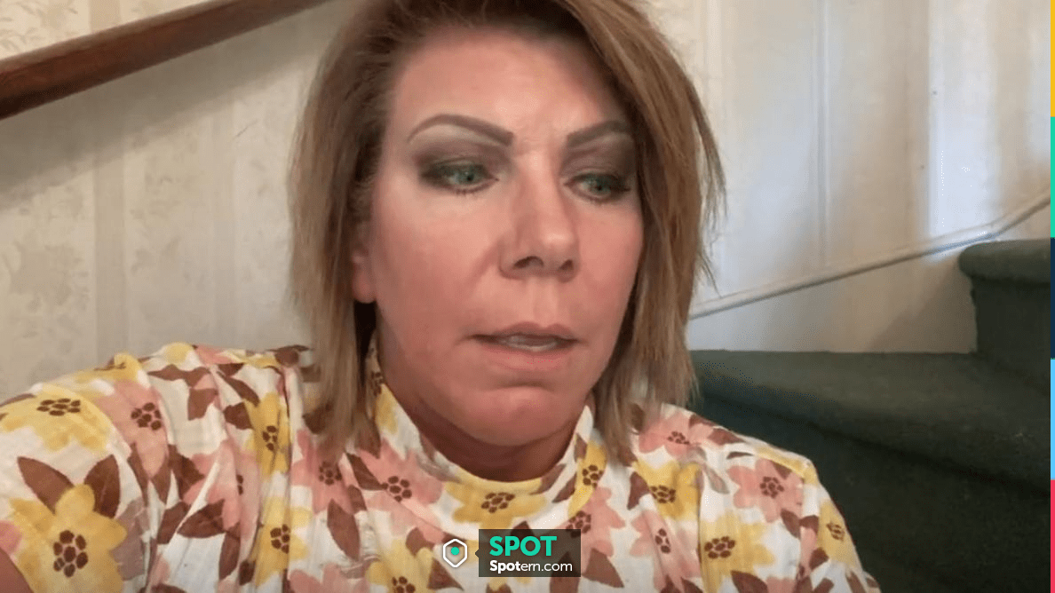 Lularoe Ruth Top in Flo­ral worn by Meri Brown as seen in Sister Wives ...