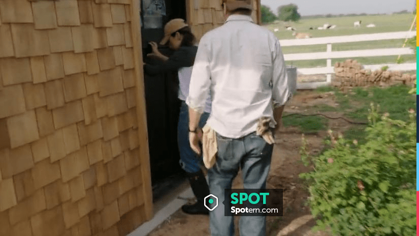 Hunter Original Tall'Rain Boot worn by Joanna Gaines as seen in Fixer ...