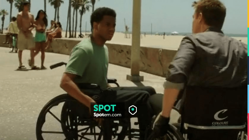 Levi's Baggy Jeans in Dark Wash worn by Dixon Wilson (Tristan Wilds) as ...